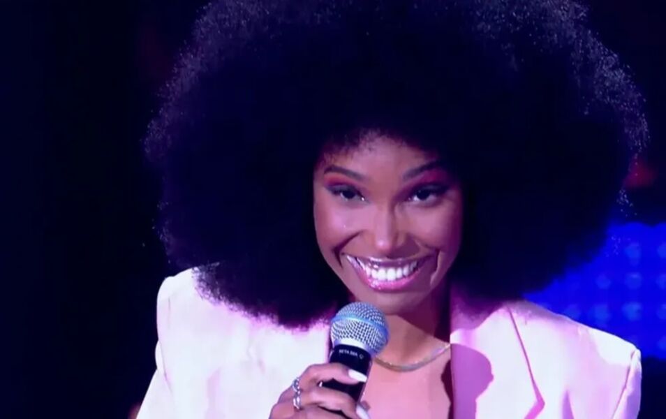Baiana "mostra o dendê" no The Voice e impressiona os jurados | Portal ...