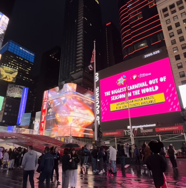 Destaque na Times Square | Portal Massa