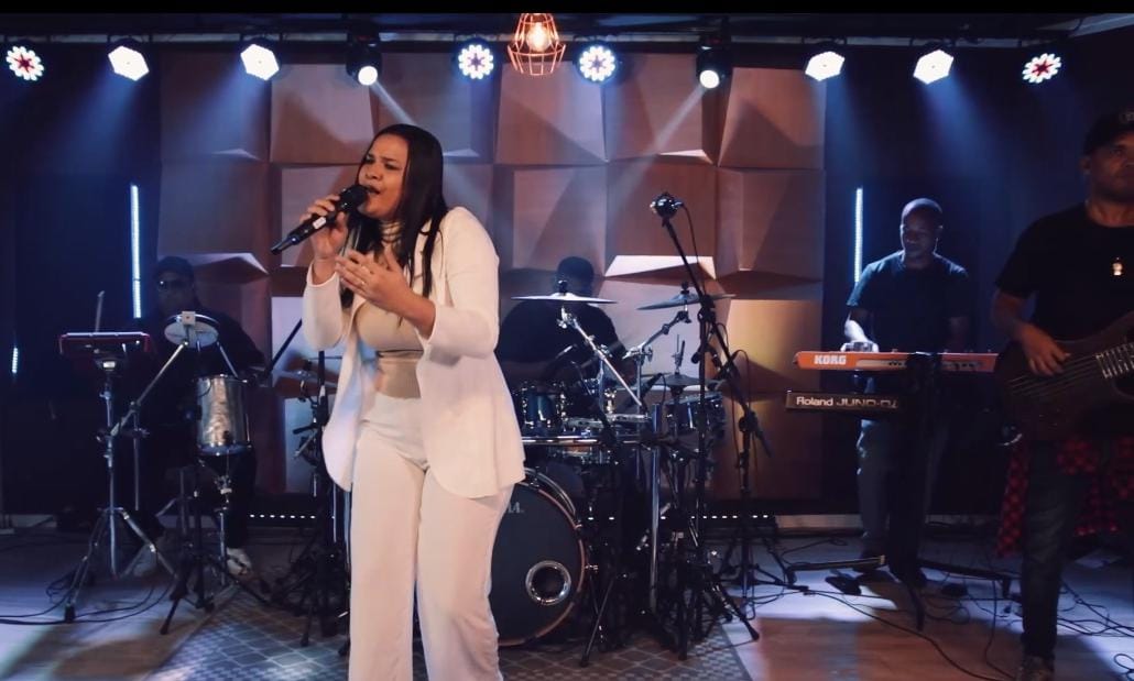 Lorena Cruz é o novo nome do axé gospel na Bahia | Portal Massa