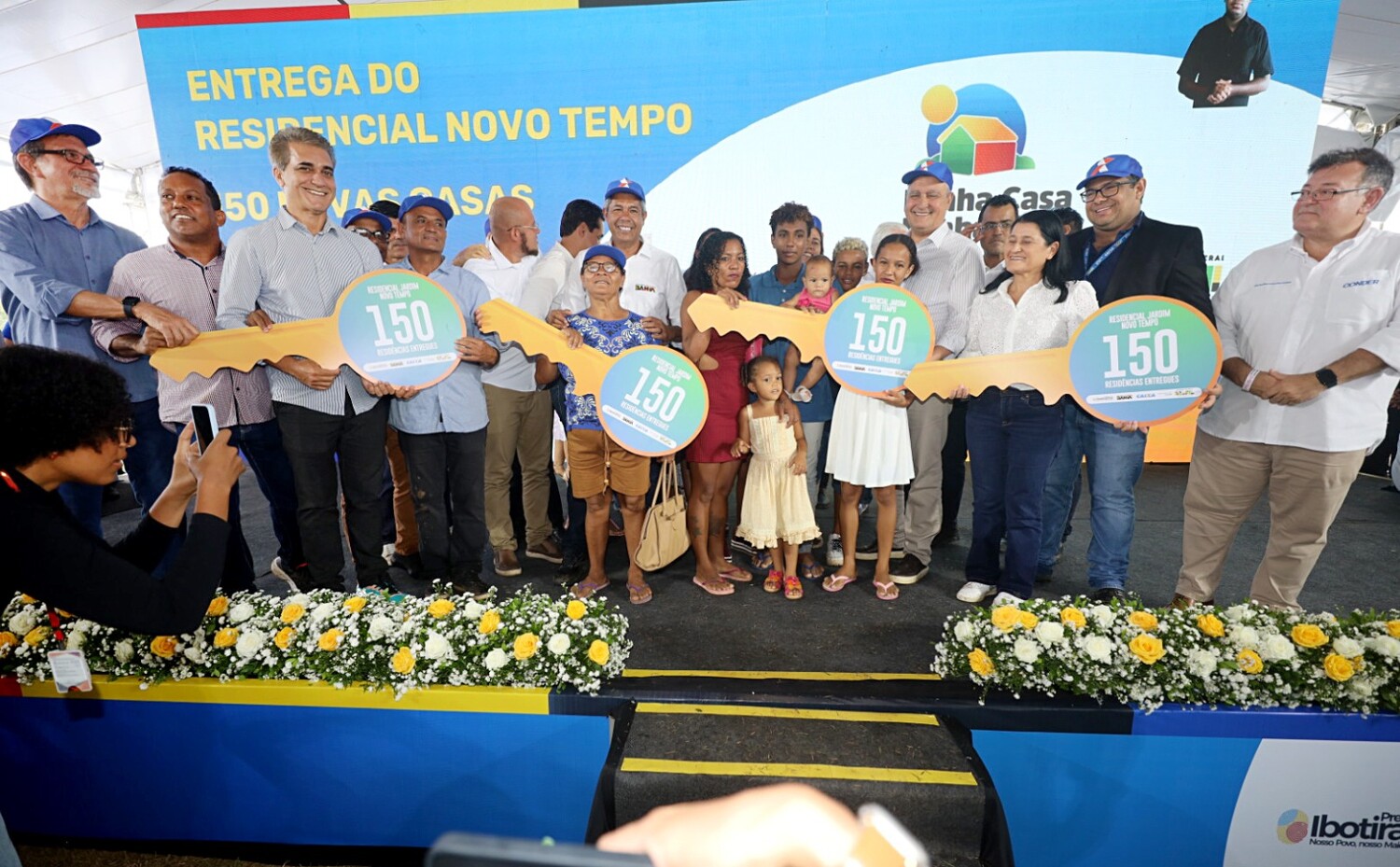 Lar doce lar! Jero entrega 150 casas no interior baiano | Portal Massa