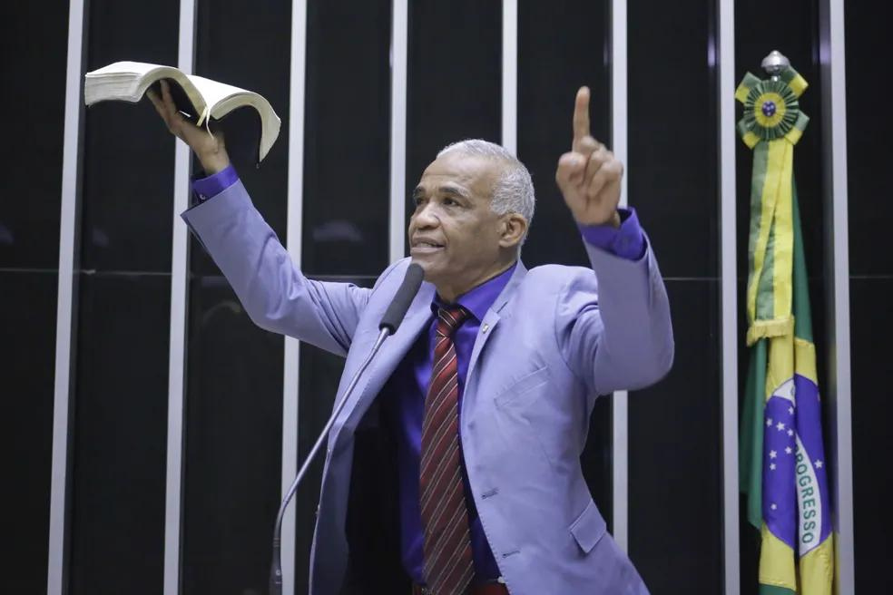 Pastor Isidório revela não almejar cargos maiores: "Sou pequenininho ...