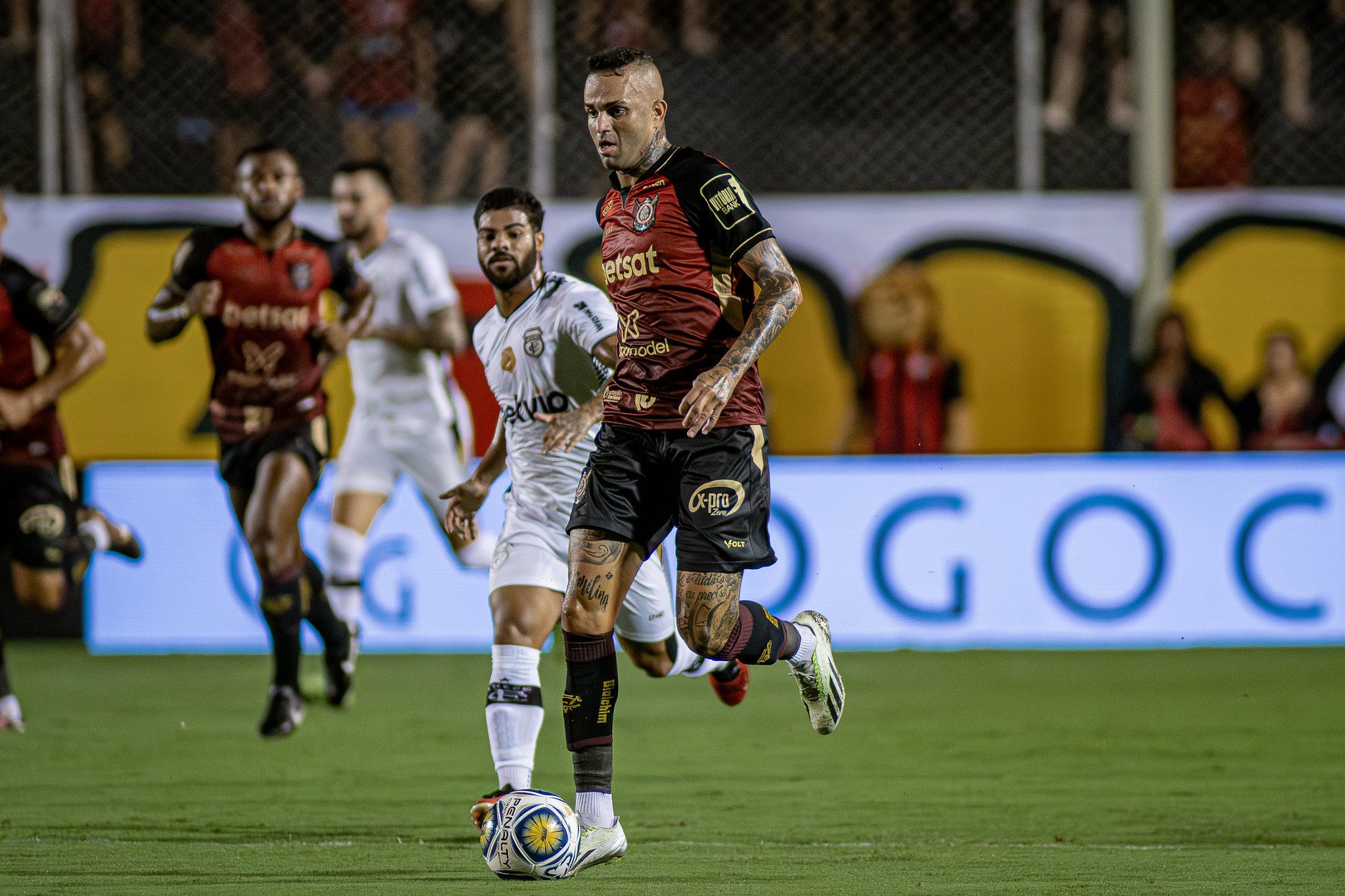 Time paulista da Série B 'cresce o olho' pra cima de Luan; saiba qual ...