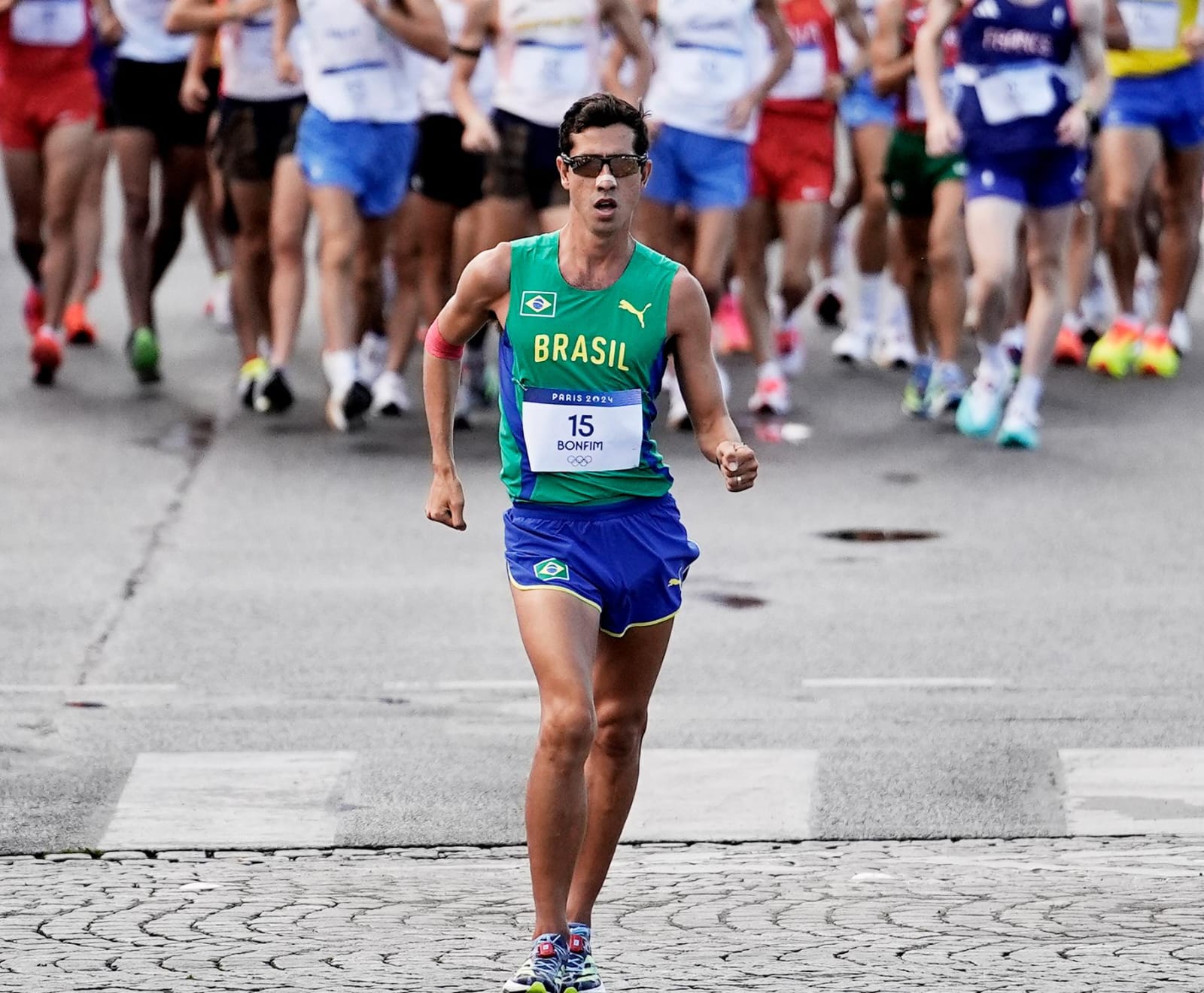 Medalhista na marcha, Caio Bonfim revela preconceito por 'rebolar ...