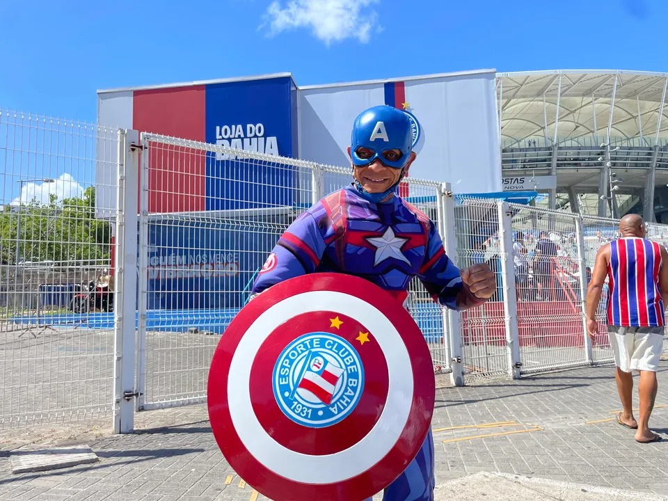 Ícone da torcida do Bahia exalta clássico: "Movimenta a cidade ...