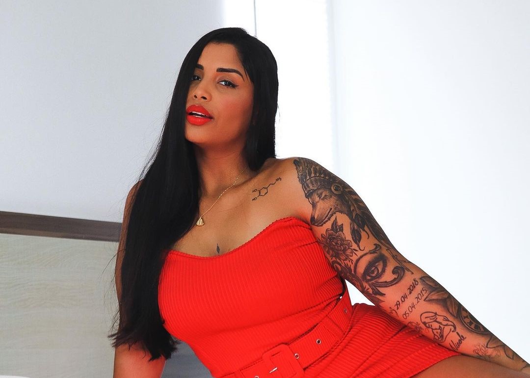 Índia Smith relembra época de celibato: "Decidi fazer jejum de homem ...