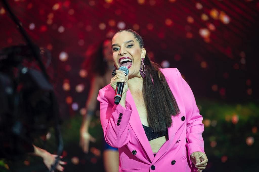 Cantora Sarajane inaugura nova sede da ONG ACASA | Portal Massa