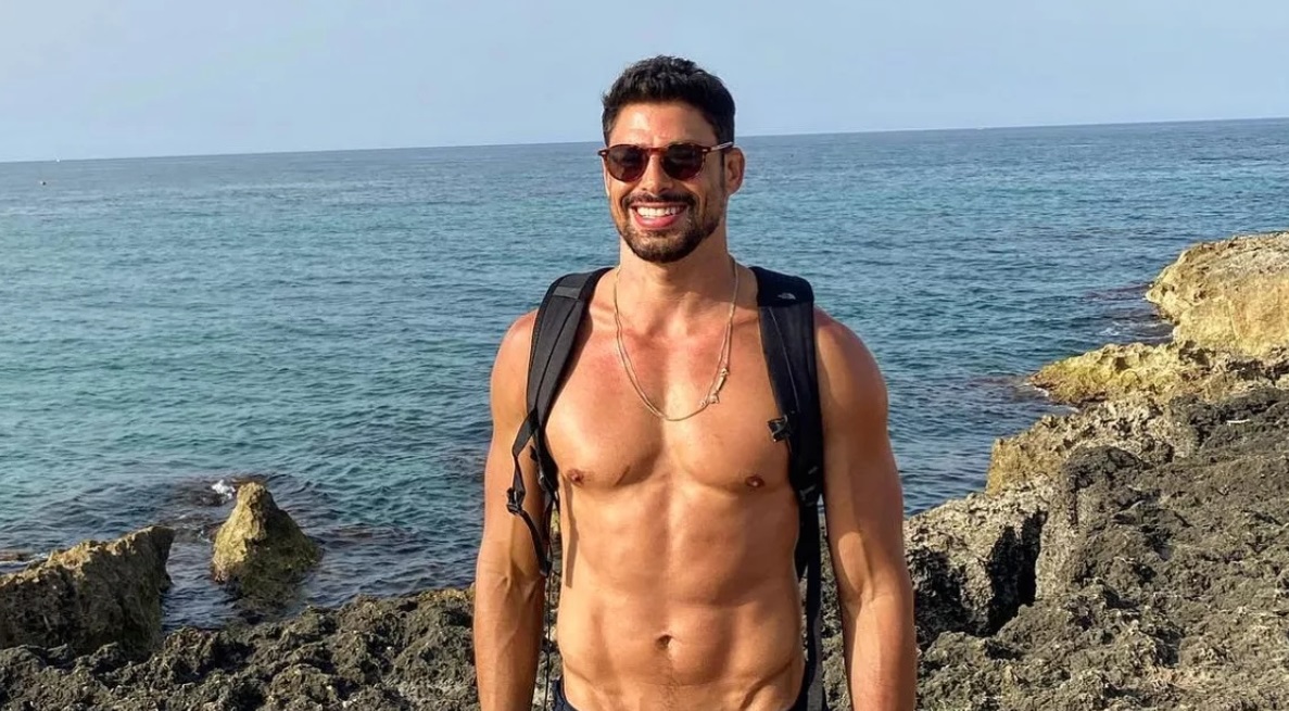 Eita! Cauã Reymond é flagrado gravando de sunga branca na praia ...