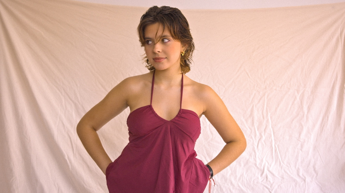 Flor Gil, neta de Gilberto Gil, lança primeiro álbum, passeando da MPB ...