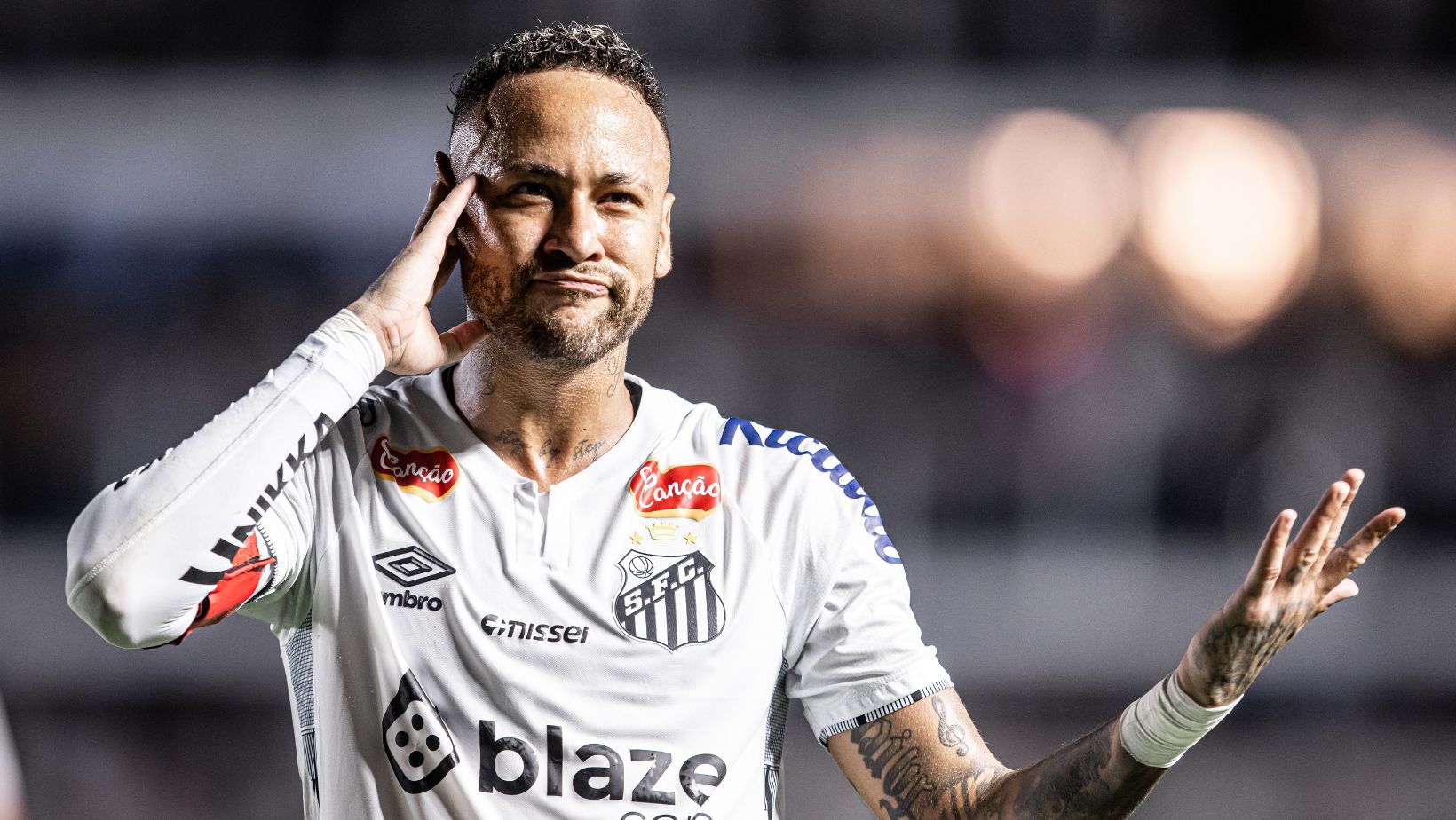 Neymar é detonado após curtir Carnaval e desfalcar Santos por lesão ...
