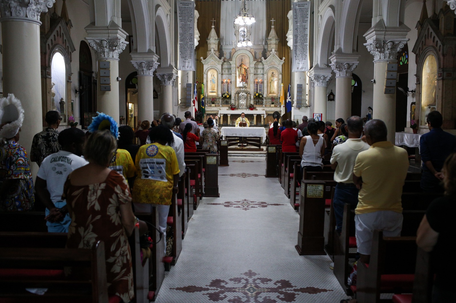 Bloco Comanche do Pelô celebra 51 anos com missa especial em Igreja ...
