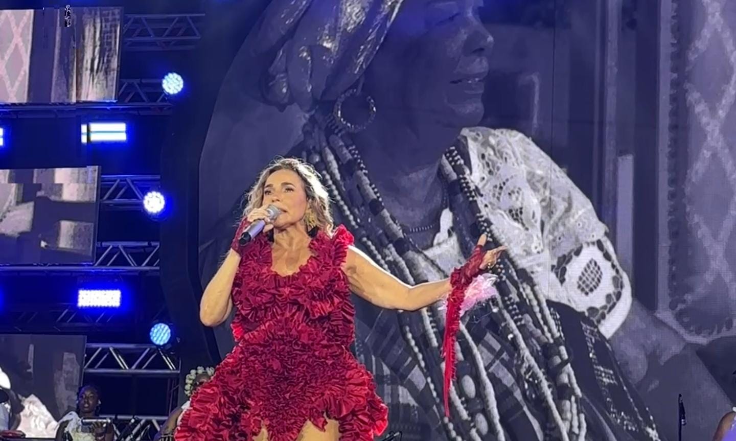 Emocionada, Daniela faz homenagem a mãe Carmen: "Papa do candomblé ...